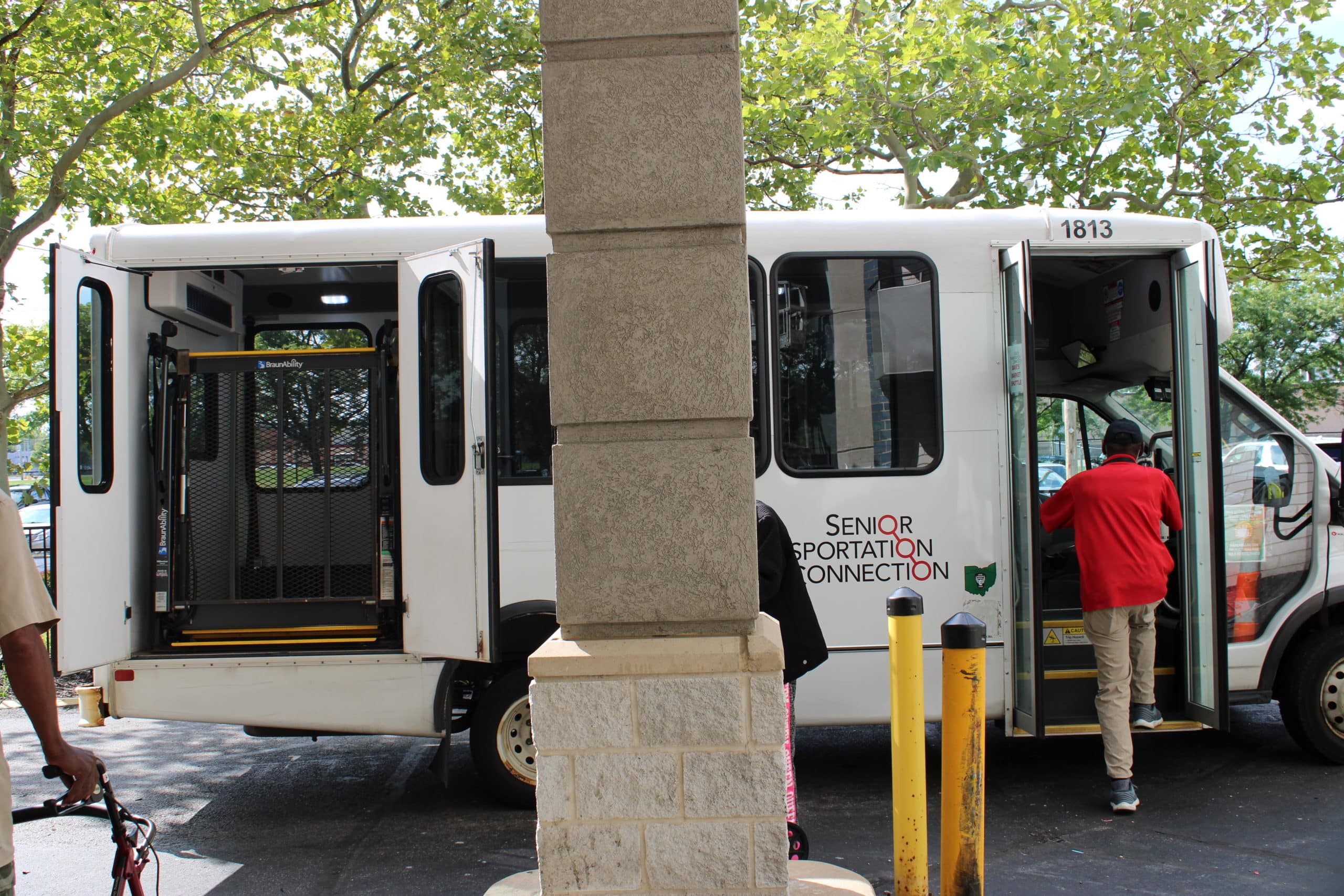 As vacant grocery property is sold, Dave’s Collinwood customers give ...